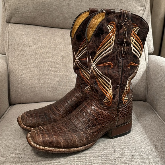 Cavenders | Shoes | Cavenders Mens Cognac Hornback Caiman Print Square ...